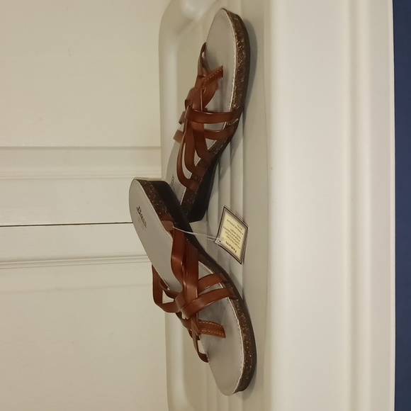 Bass | Shoes | Bass Dana Strappy Slide Sandals Size 8 Dark Brown ...